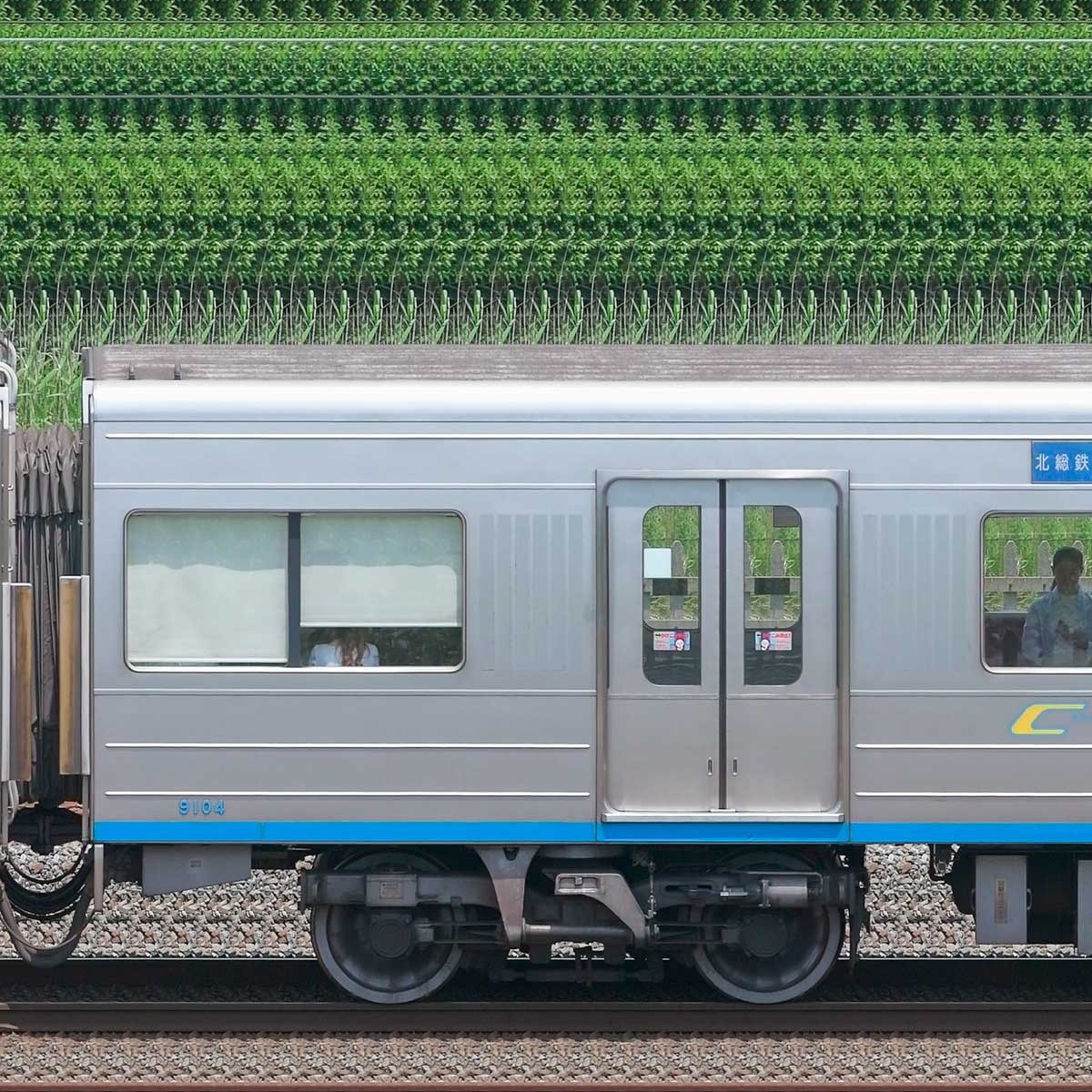 千葉ニュータウン鉄道9100形9104の側面写真｜RailFile.jp｜鉄道車両サイドビューの図鑑