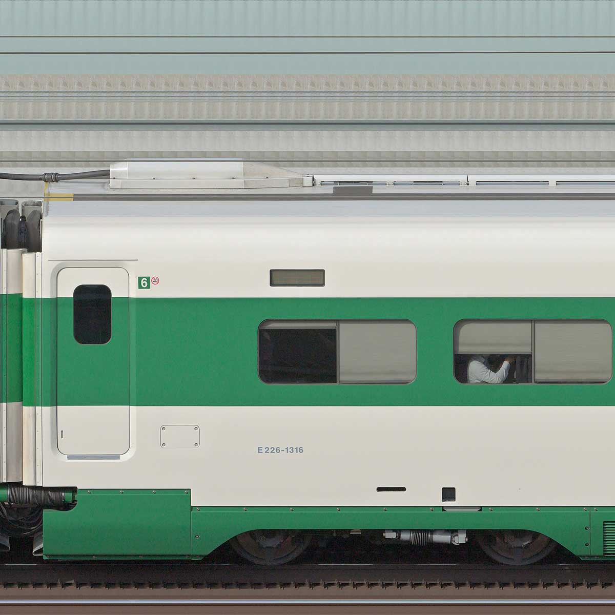 JR東日本E2系E226-1316（200系カラー）の側面写真｜RailFile.jp｜鉄道車両サイドビューの図鑑