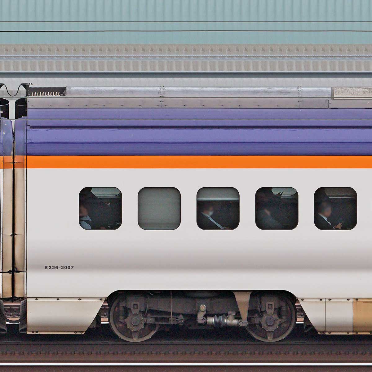 JR東日本E3系2000番台E326-2007の側面写真｜RailFile.jp｜鉄道車両サイドビューの図鑑