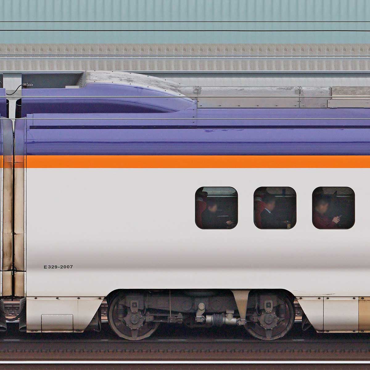 JR東日本E3系2000番台E329-2007の側面写真｜RailFile.jp｜鉄道車両サイドビューの図鑑