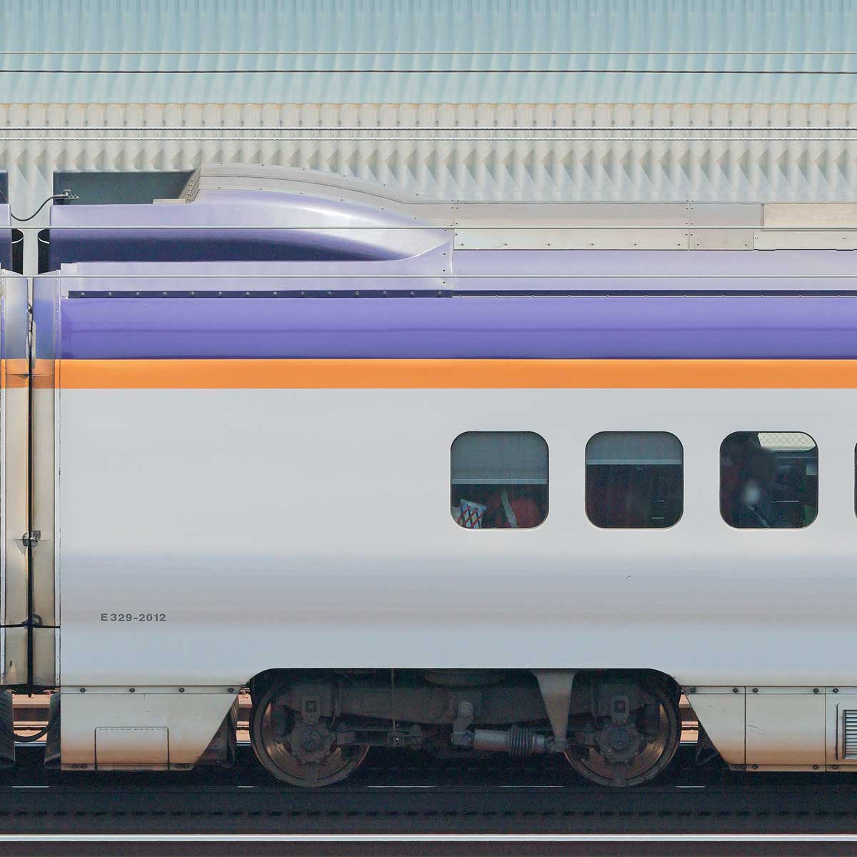JR東日本E3系2000番台E329-2012の側面写真｜RailFile.jp｜鉄道車両サイドビューの図鑑