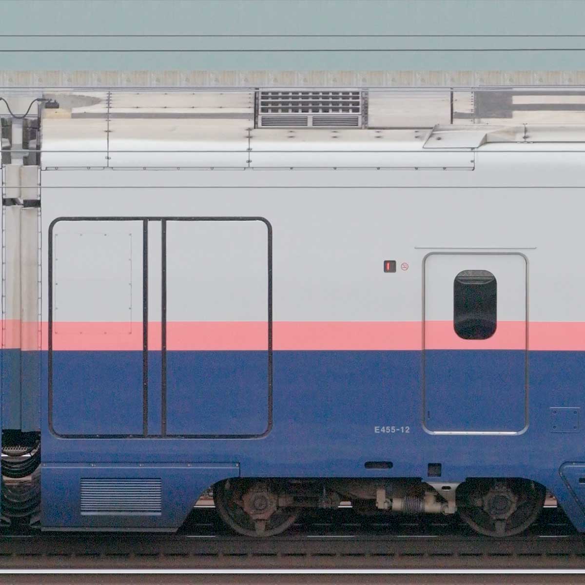 JR東日本E4系「Max」E455-12（2020年）の側面写真｜RailFile.jp｜鉄道車両サイドビューの図鑑