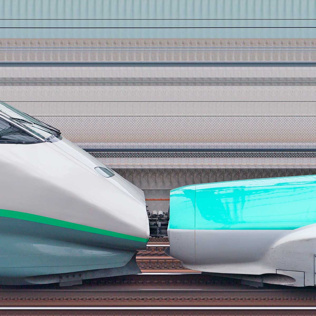 JR東日本E3系2000番台L65編成「シルバーカラー」＋E5系U47編成｜RailFile.jp｜鉄道車両サイドビューの図鑑