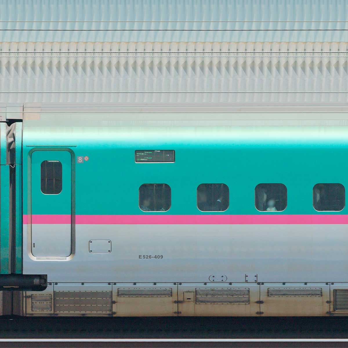 JR東日本E5系E526-409の側面写真｜RailFile.jp｜鉄道車両サイドビューの図鑑
