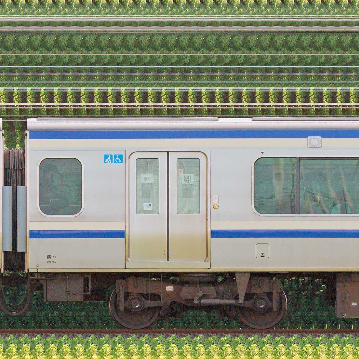 JR東日本E235系1000番台モハE235-1013の側面写真｜RailFile.jp｜鉄道車両サイドビューの図鑑