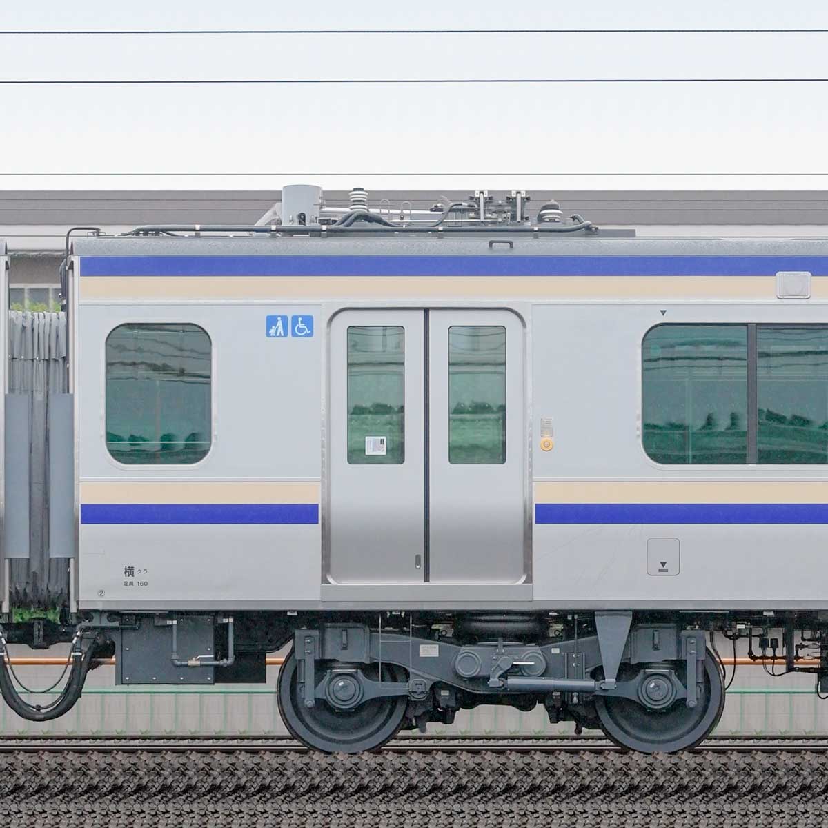 JR東日本E235系1000番台モハE235-1101の側面写真｜RailFile.jp｜鉄道車両サイドビューの図鑑