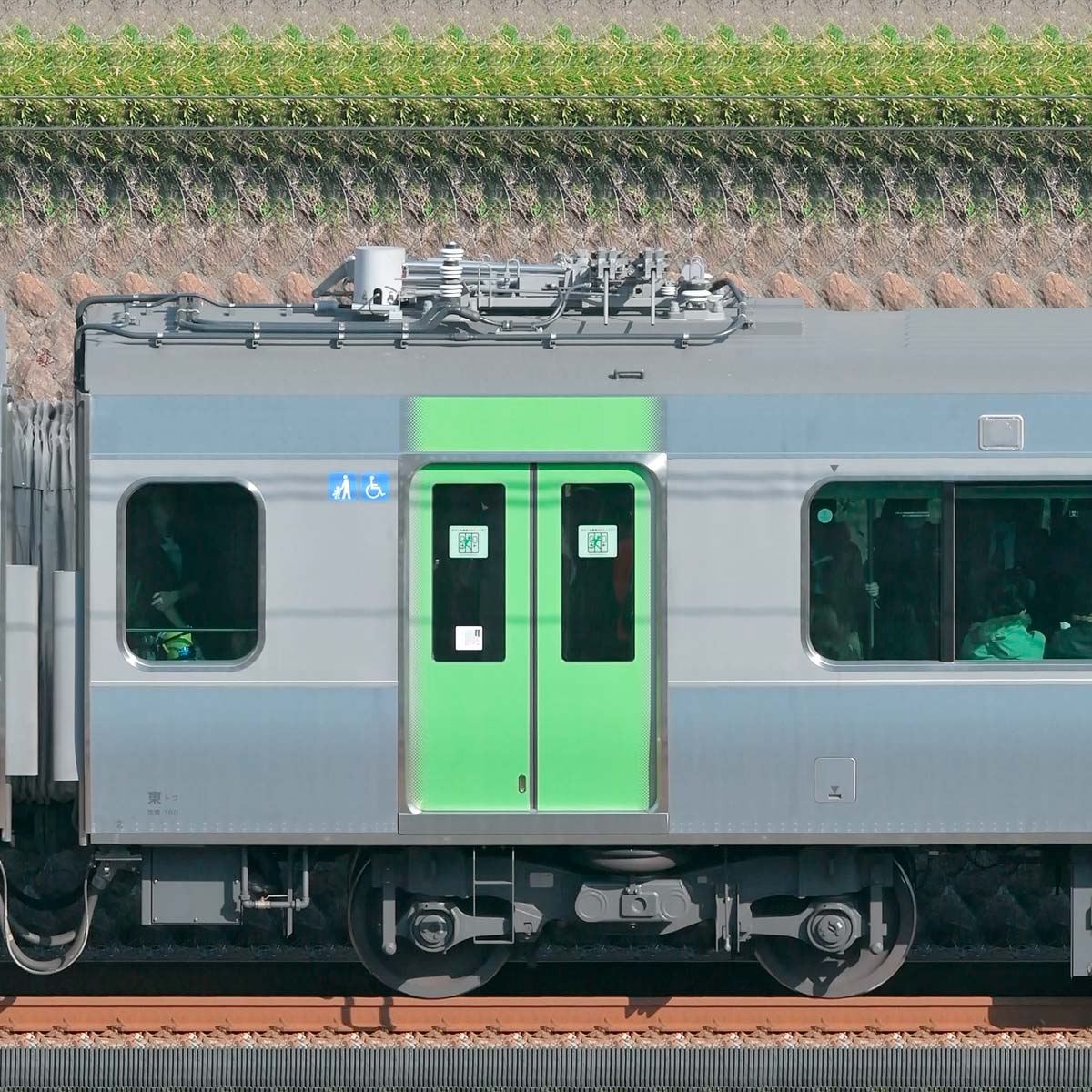 JR東日本E235系モハE235-35の側面写真｜RailFile.jp｜鉄道車両サイドビューの図鑑