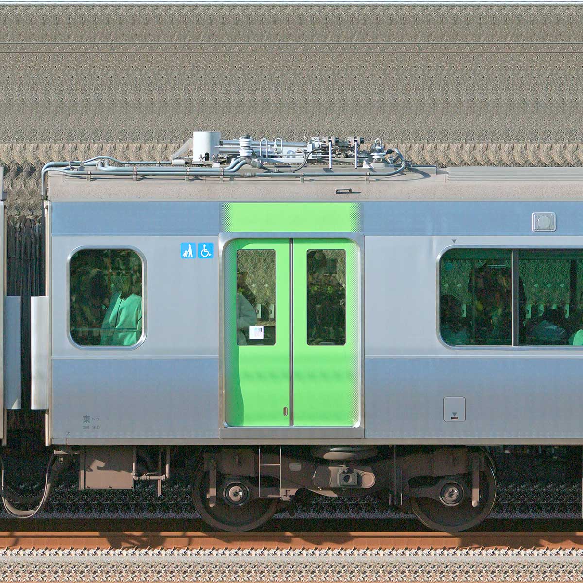 JR東日本E235系モハE235-53の側面写真｜RailFile.jp｜鉄道車両サイドビューの図鑑