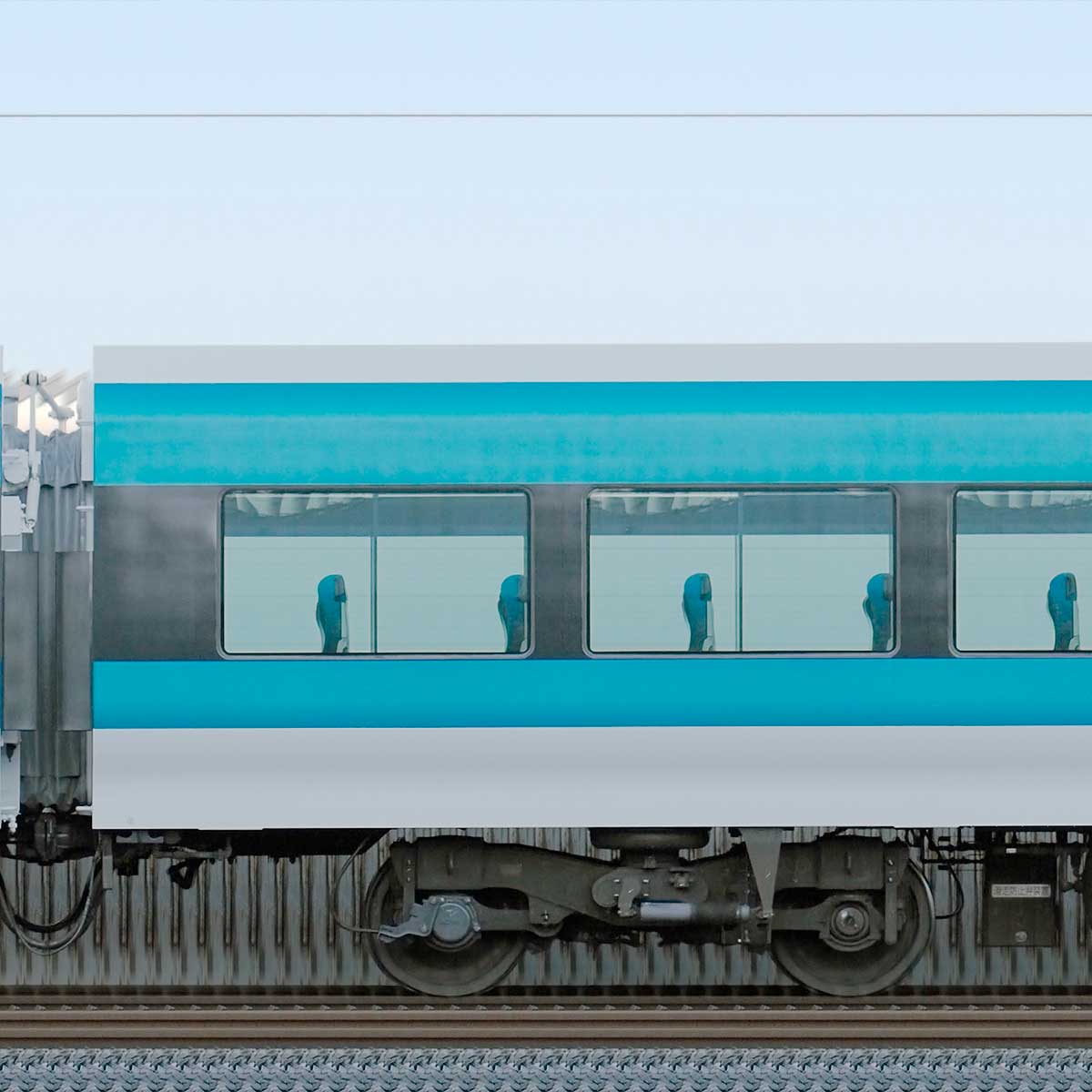 JR東日本E257系サハE257-2001の側面写真｜RailFile.jp｜鉄道車両サイドビューの図鑑