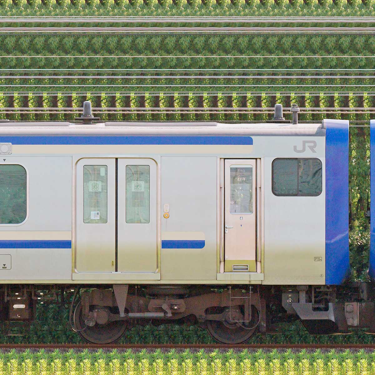 JR東日本E235系1000番台クハE234-1013の側面写真｜RailFile.jp｜鉄道車両サイドビューの図鑑