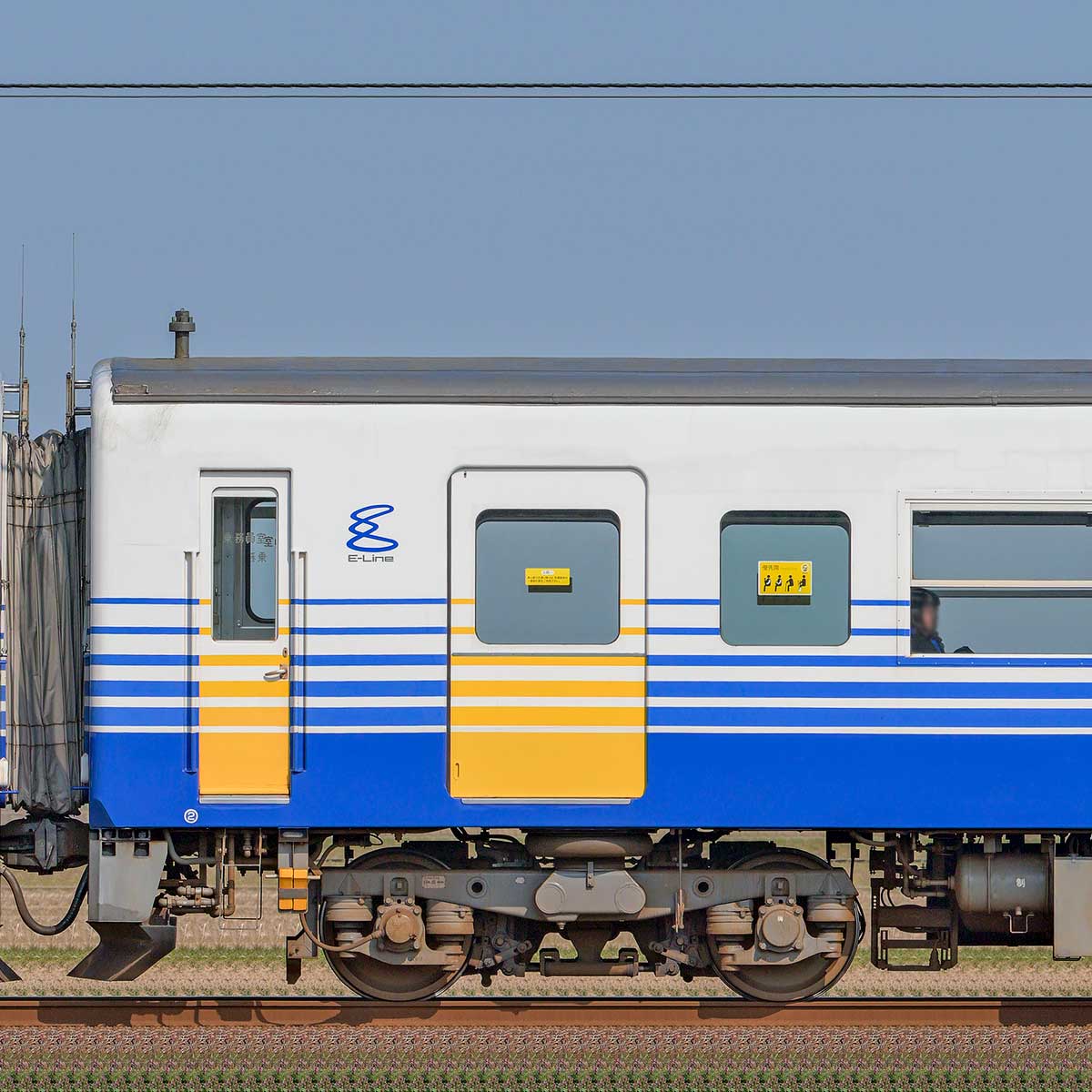 えちぜん鉄道MC6101形6102の側面写真｜RailFile.jp｜鉄道車両サイドビューの図鑑