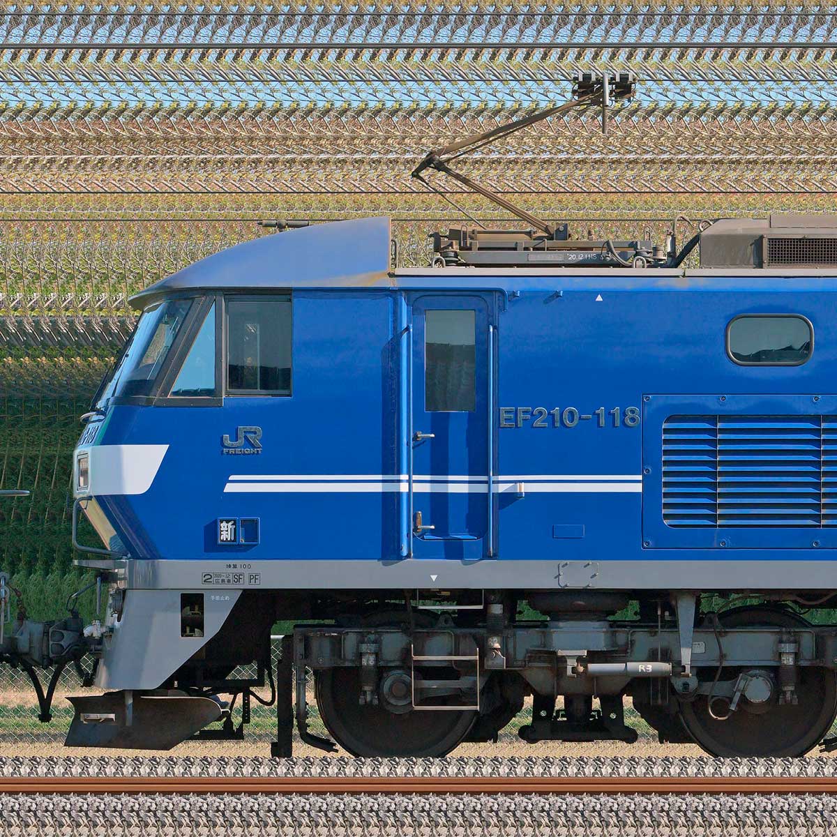 JR貨物EF210形EF210-118号機の側面写真｜RailFile.jp｜鉄道車両サイドビューの図鑑