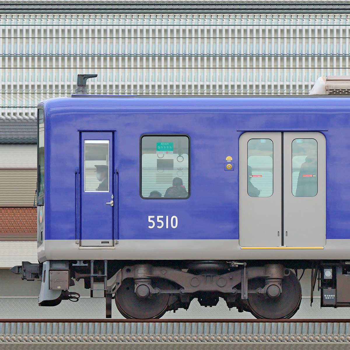 阪神5500系リニューアル車5509編成（浜側）｜RailFile.jp｜鉄道車両サイドビューの図鑑