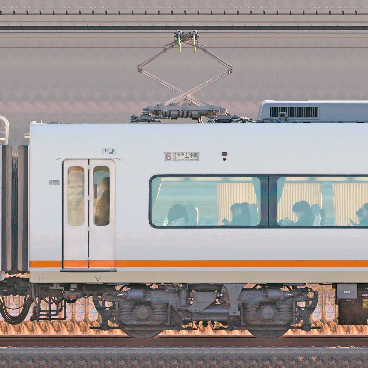 近鉄21000系「アーバンライナーplus」モ21302の側面写真｜RailFile.jp｜鉄道車両サイドビューの図鑑