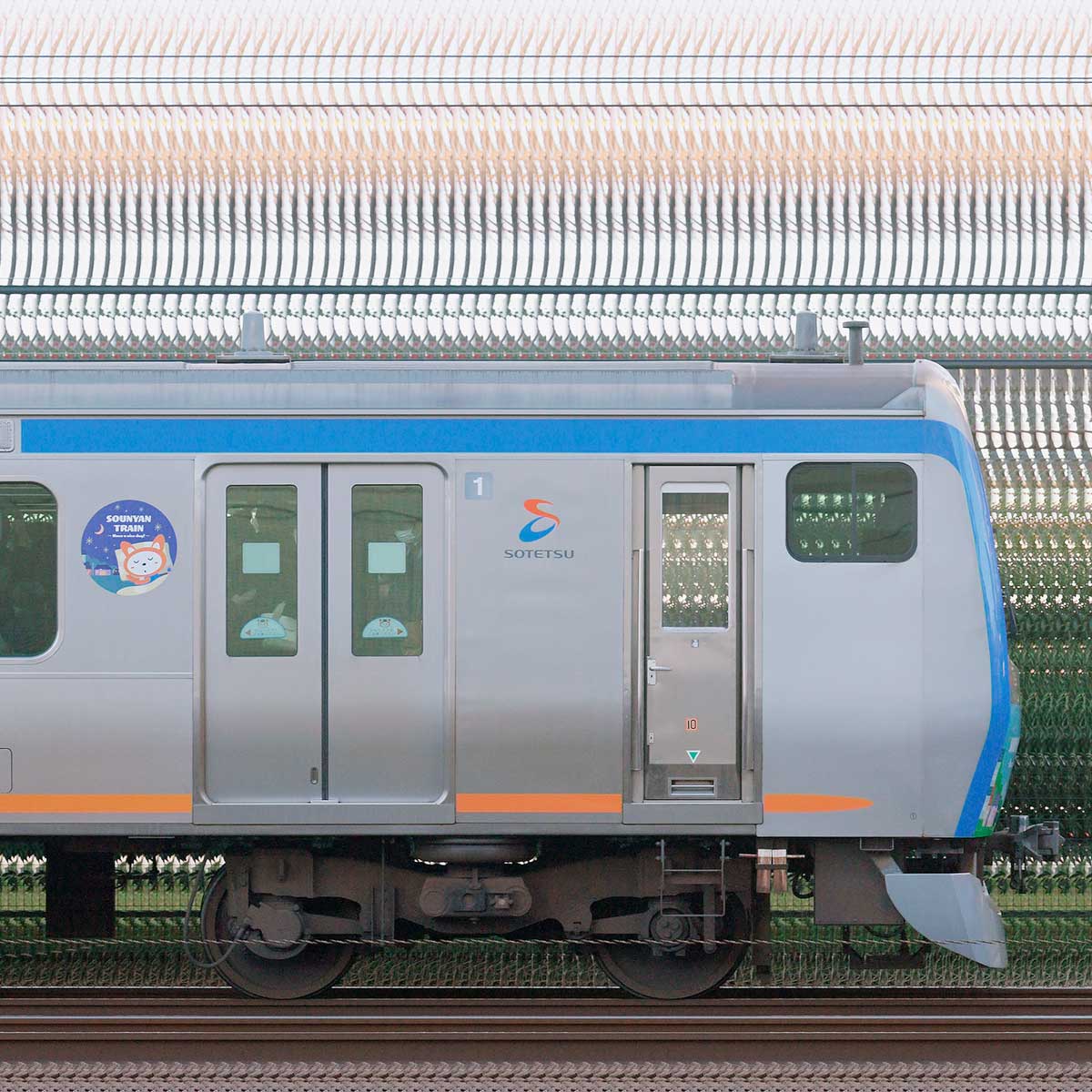 相鉄11000系クハ11003「九代目そうにゃんトレイン」の側面写真｜RailFile.jp｜鉄道車両サイドビューの図鑑