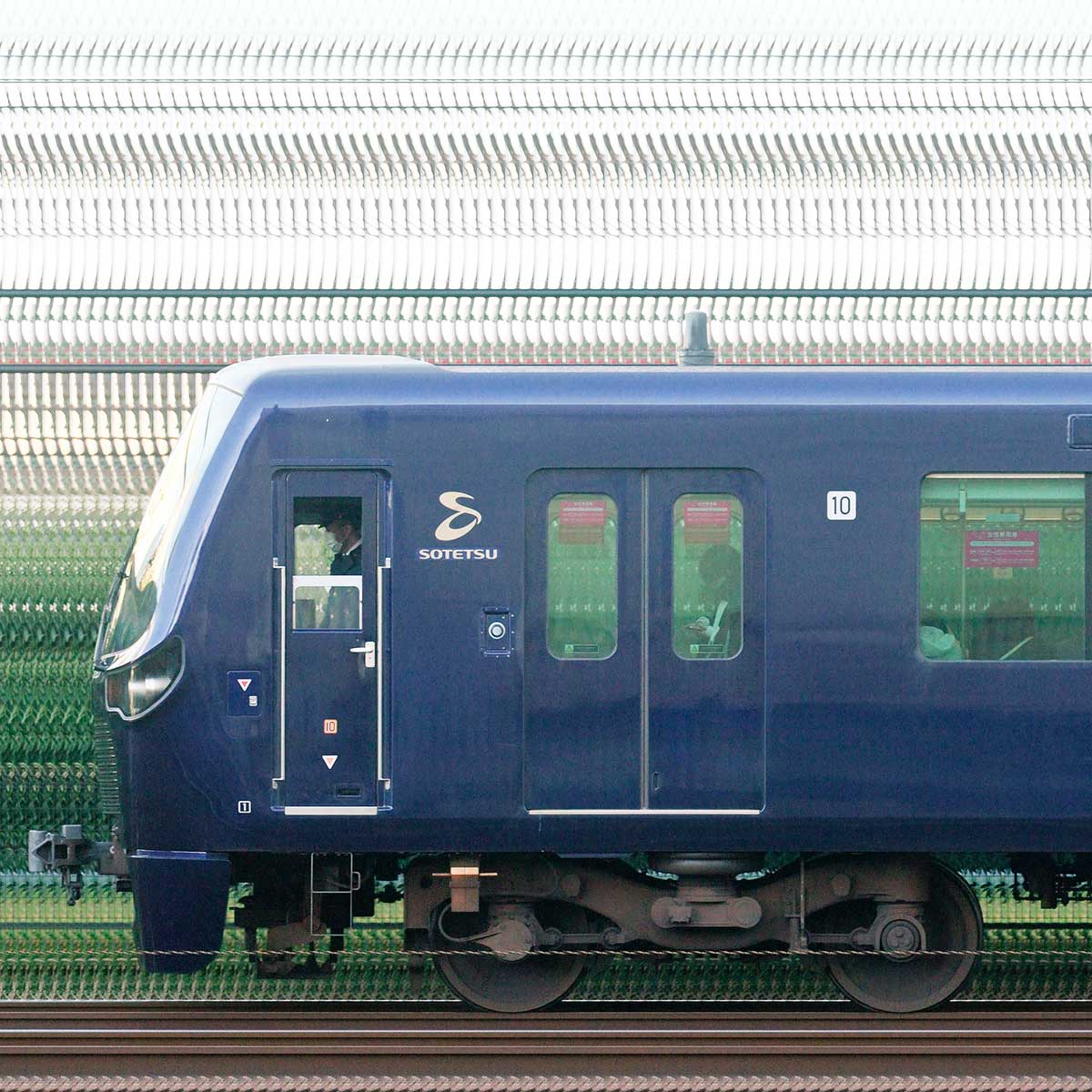 相鉄20000系20101×10（海側）｜RailFile.jp｜鉄道車両サイドビューの図鑑