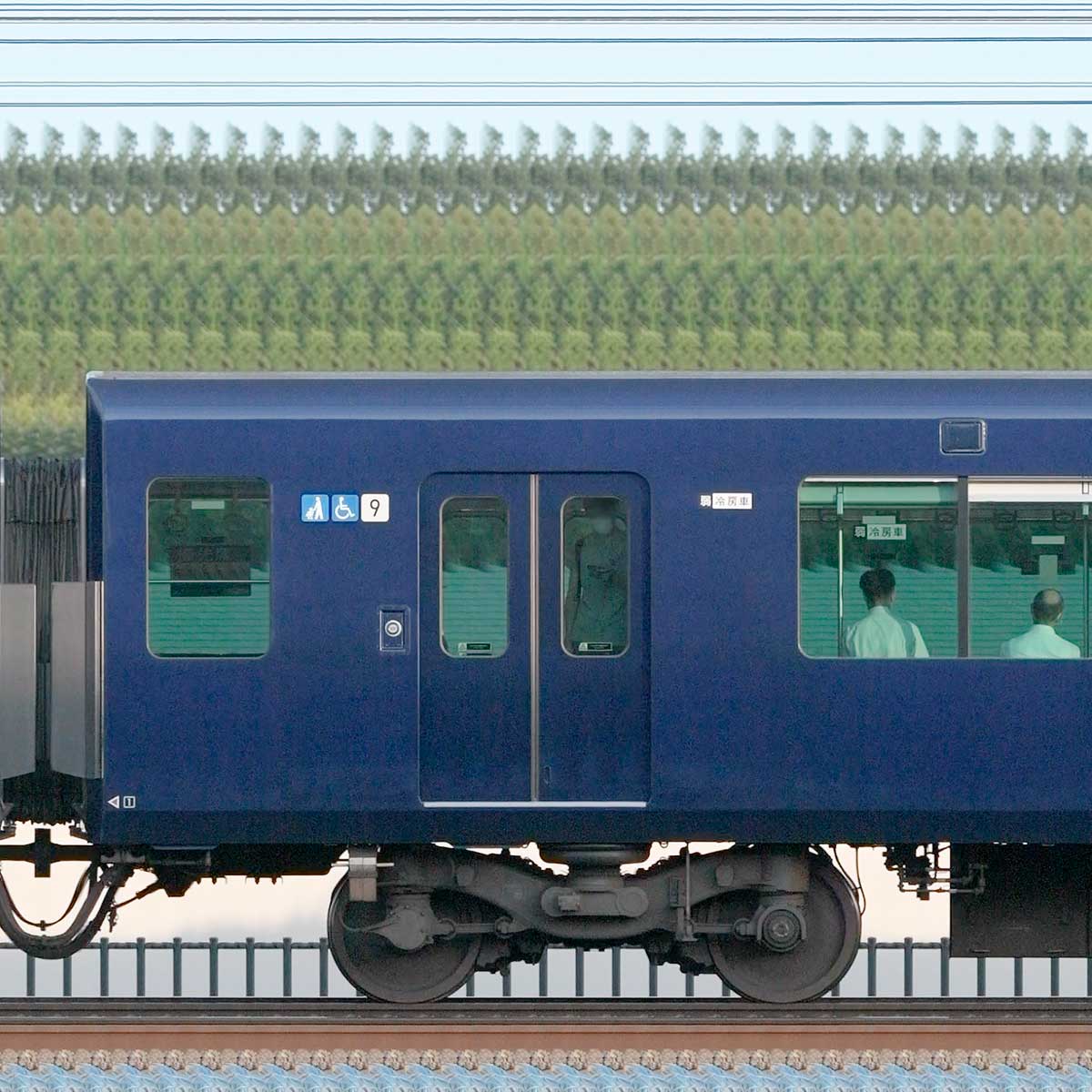 相鉄20000系モハ20901の側面写真｜RailFile.jp｜鉄道車両サイドビューの図鑑