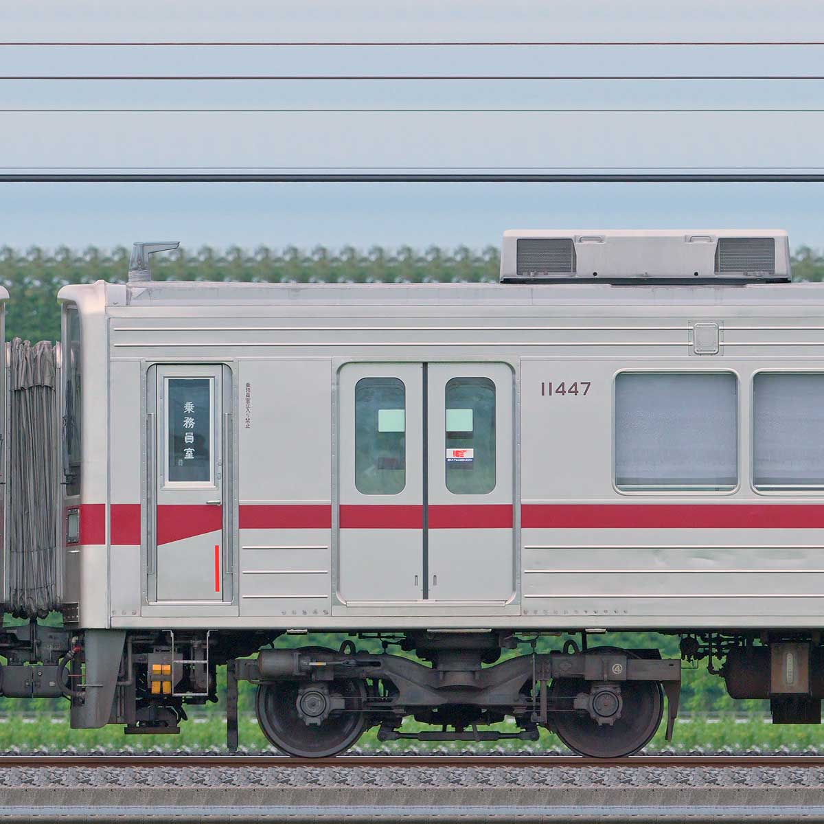 東武10030型クハ11447（リニューアル車）の側面写真｜RailFile.jp｜鉄道車両サイドビューの図鑑