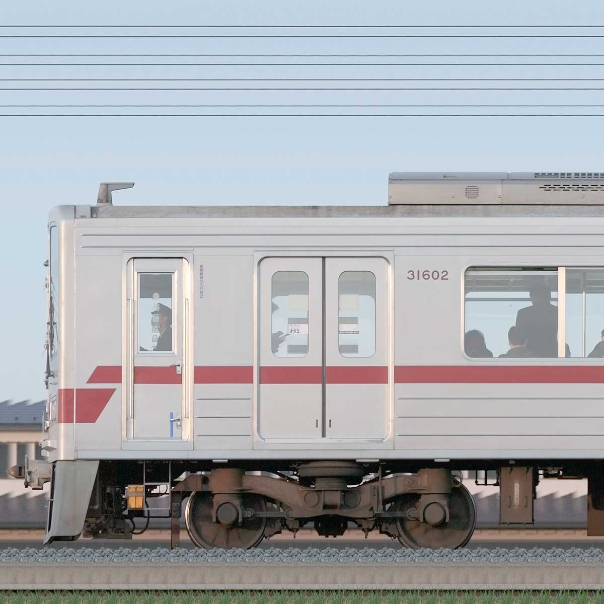 東武30000系31602編成（海側）｜RailFile.jp｜鉄道車両サイドビューの図鑑