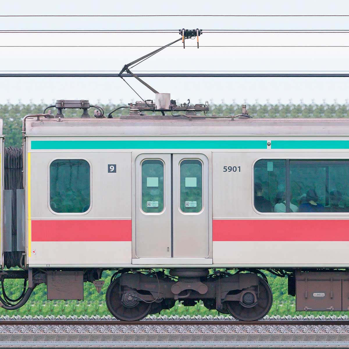 東急5000系デハ5900形（M1）｜RailFile.jp｜鉄道車両サイドビューの図鑑