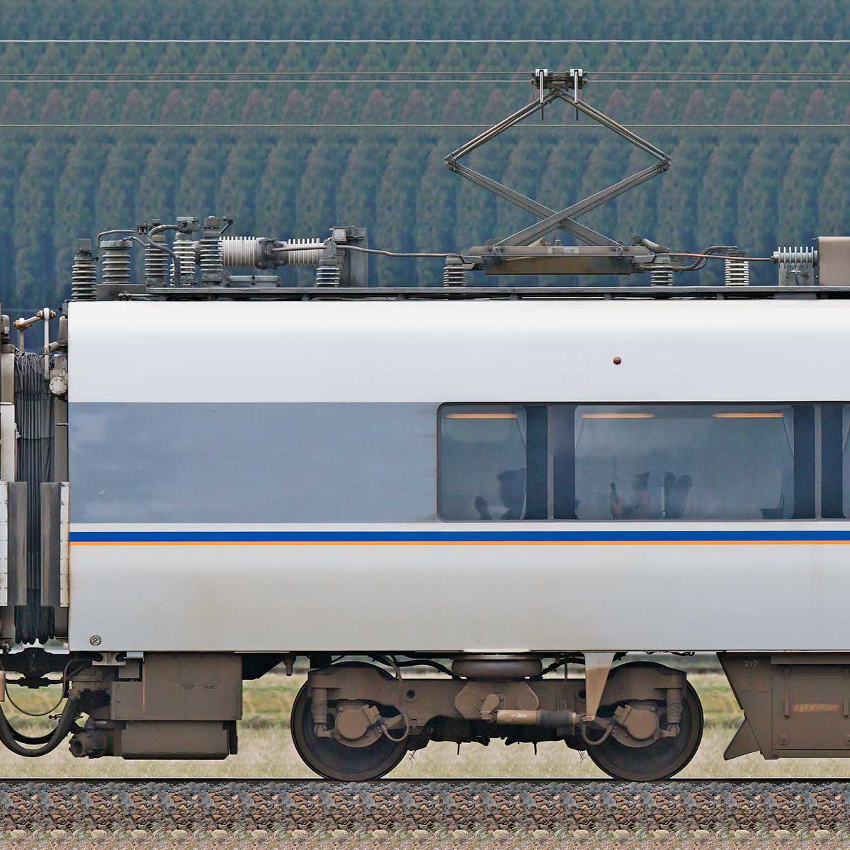 JR西日本681系サハ680-2004の側面写真｜RailFile.jp｜鉄道車両サイドビューの図鑑