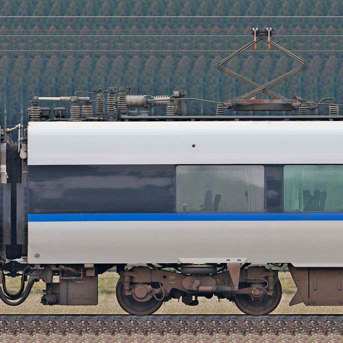 JR西日本683系サハ682-7の側面写真｜RailFile.jp｜鉄道車両サイドビューの図鑑